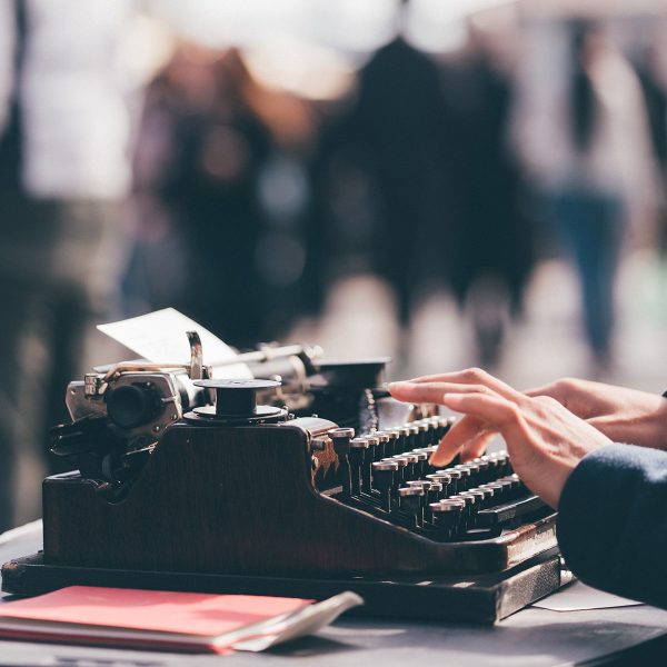 Kelly Exeter - Author | Writer | Editor