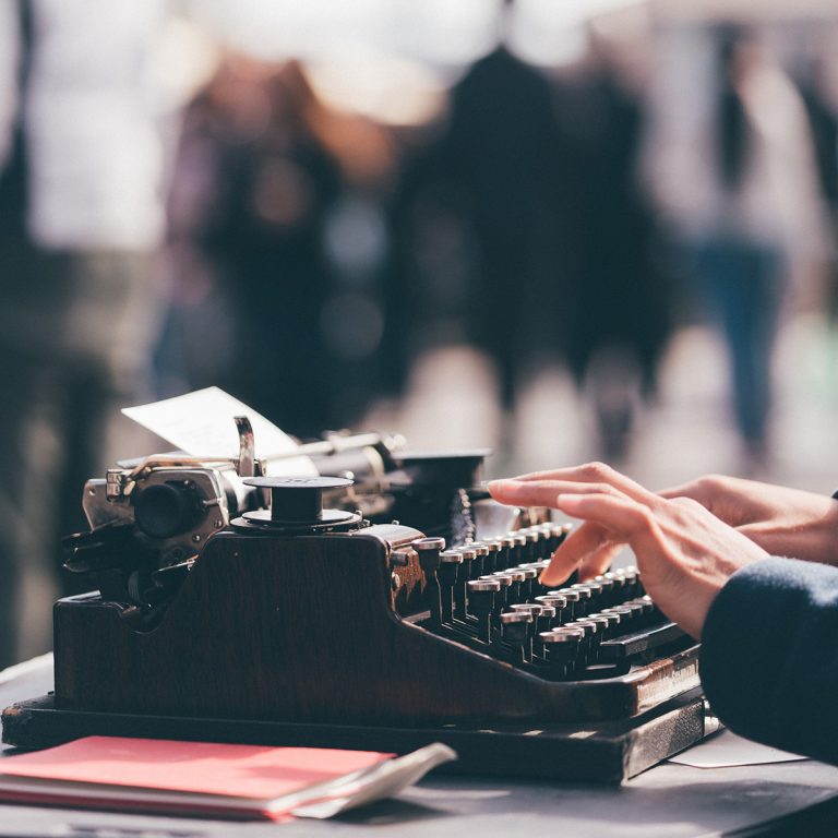 Kelly Exeter - Author | Writer | Editor